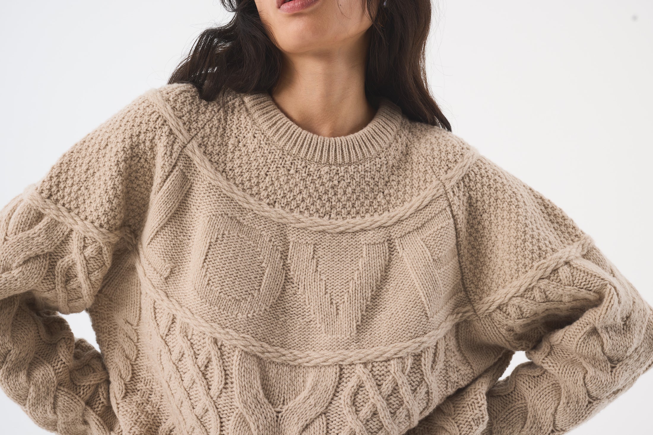 LOVE OYSTER JUMPER